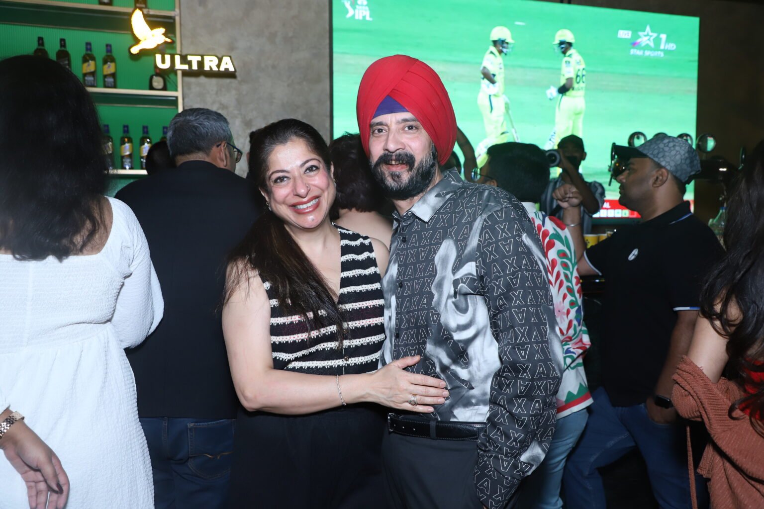 Underdoggs Opens with a Rocking Party | FridayWall
